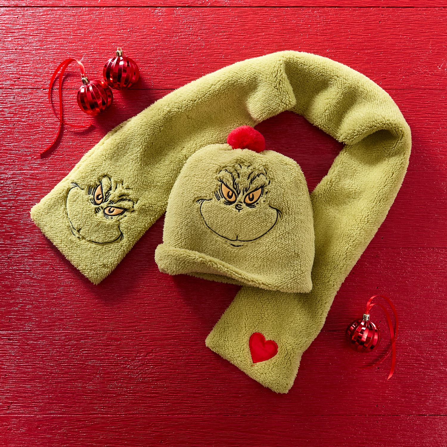 2-Piece Grinch Cold Weather Gift Set | Seventh Avenue