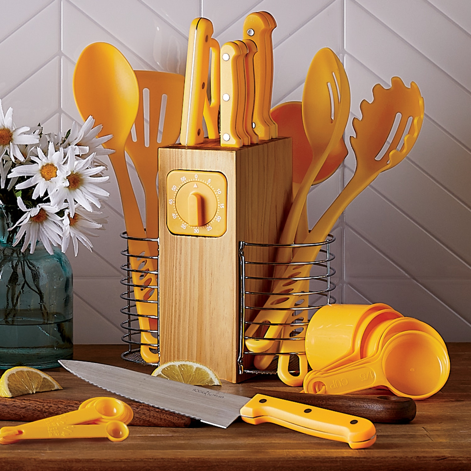 25-Piece Cutlery and Utensil Set | Seventh Avenue
