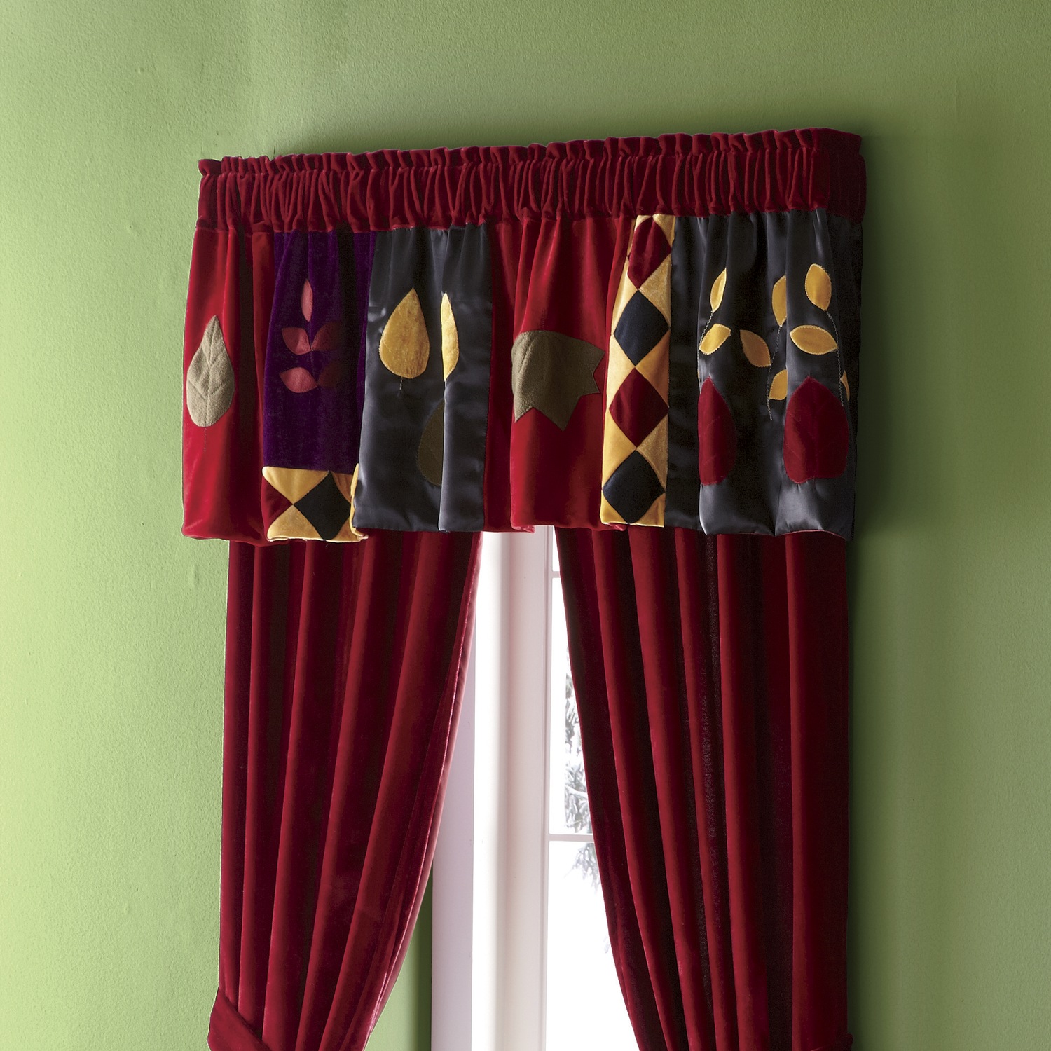 Velvet Dreams Quilt, Sham and Window Treatments | Seventh Avenue
