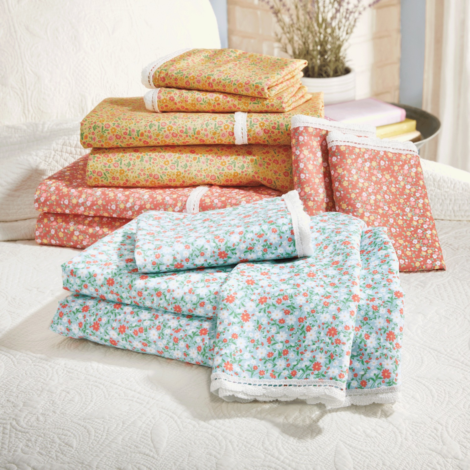 Ditsy Floral Crochet Microfiber Sheet Set | Seventh Avenue