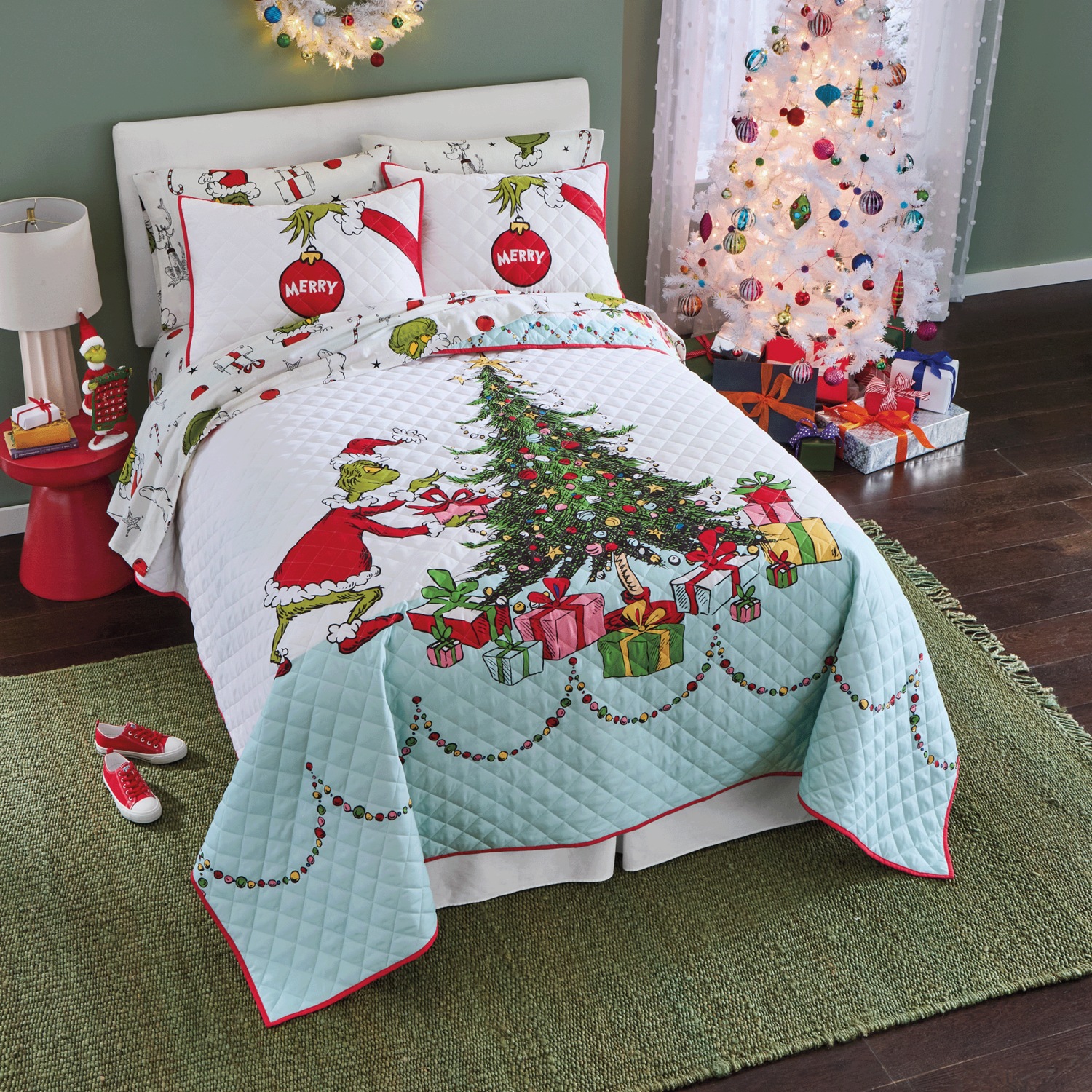 Grinch Quilt Set | Seventh Avenue