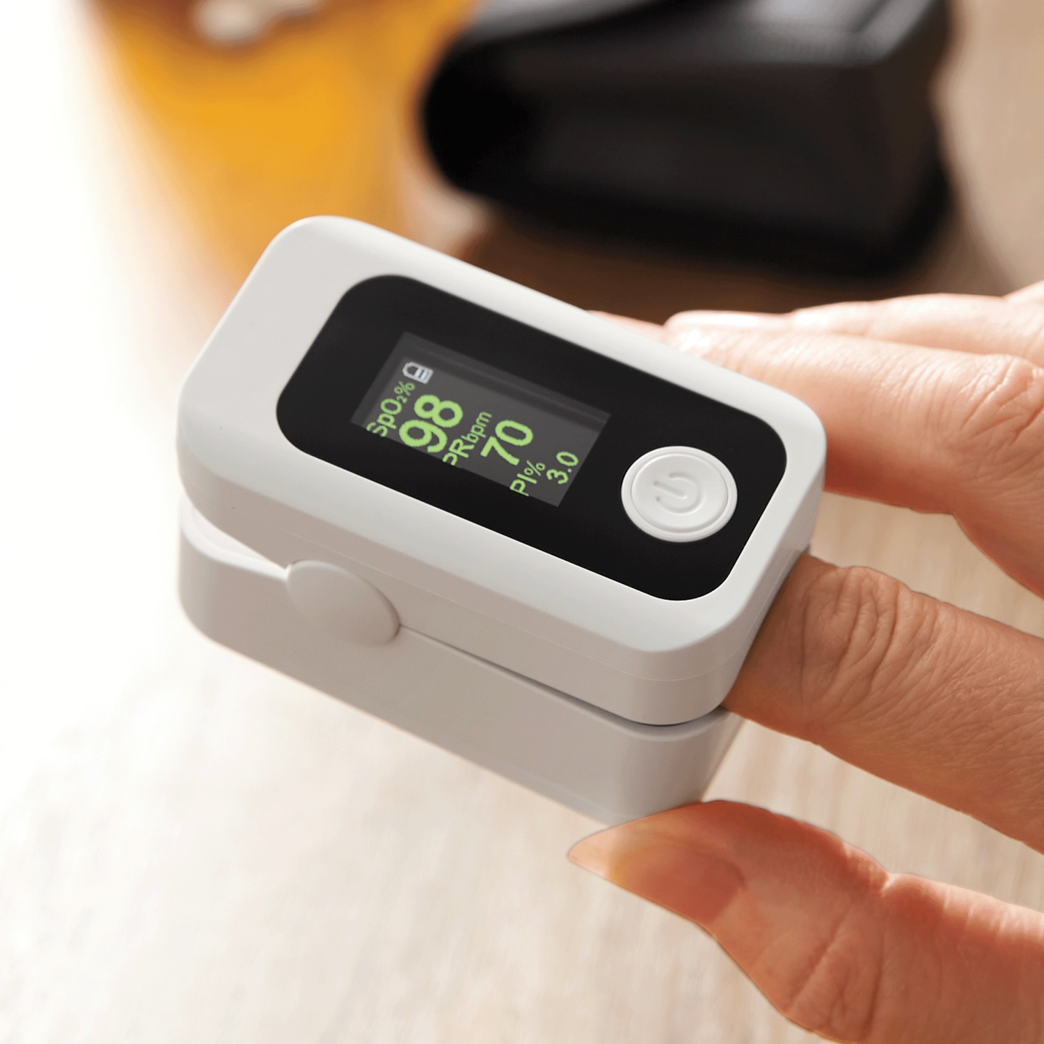 Color-Coded Oxygen Level Monitor | Seventh Avenue