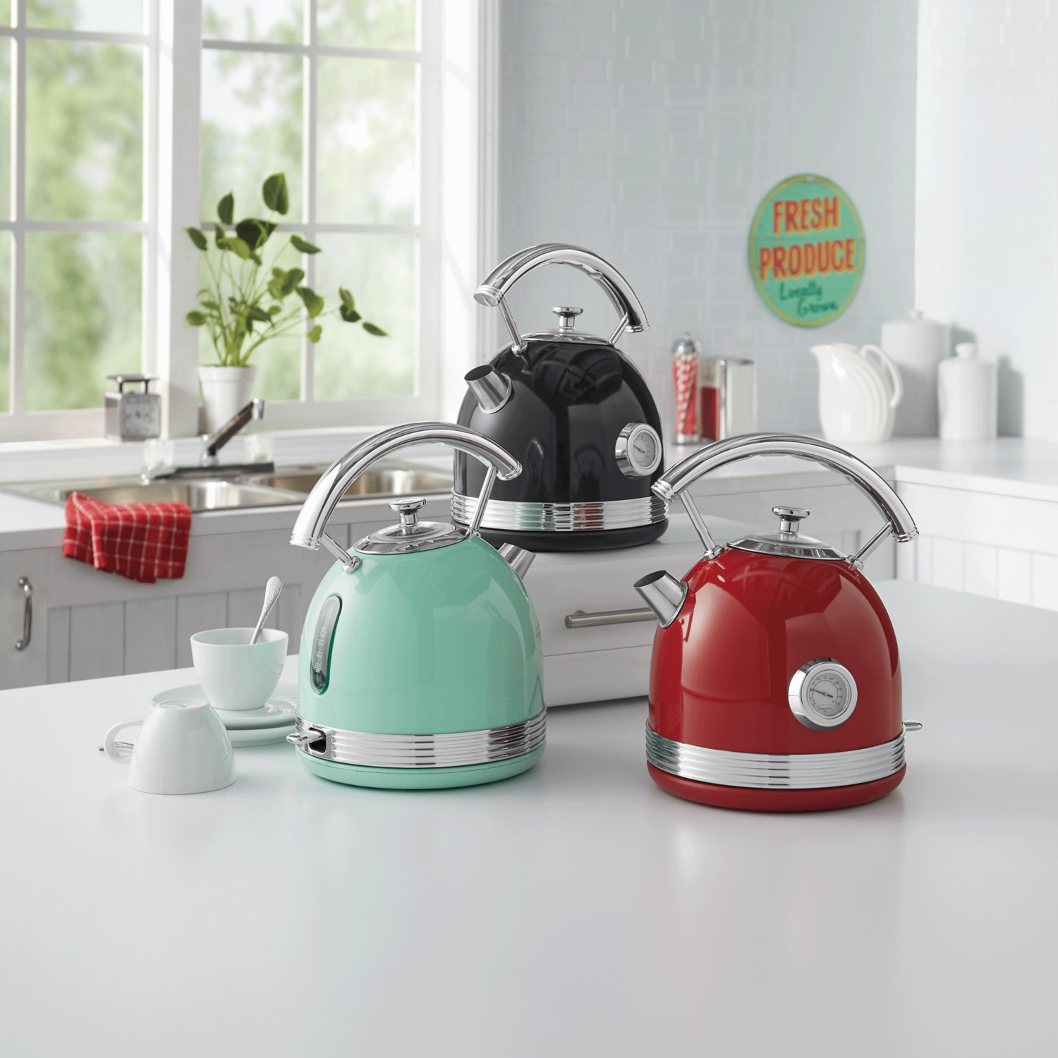 Retro Electric Kettle | Seventh Avenue